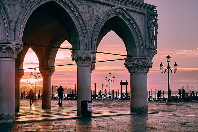 Venice Sightseeing Walking Tour for Kids and Families - Engaging Children Through Interactive Tools