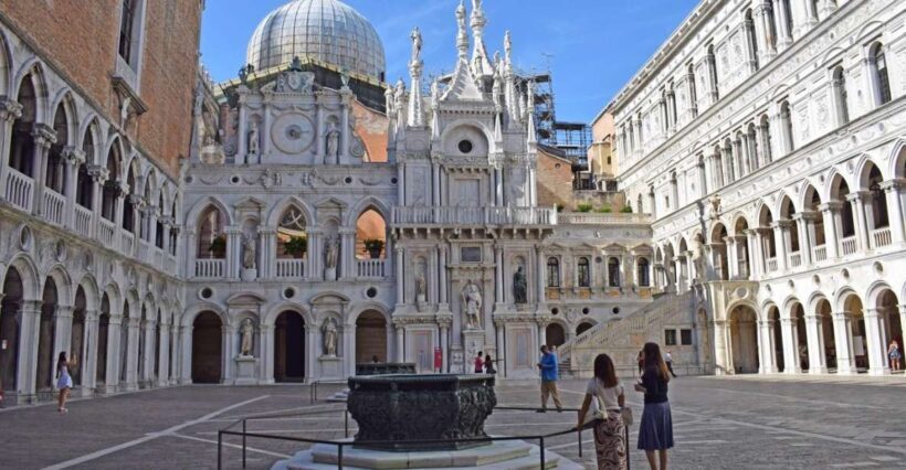 Venice: St. Mark's Basilica, Doge's Palace and Glass Factory - Key Points