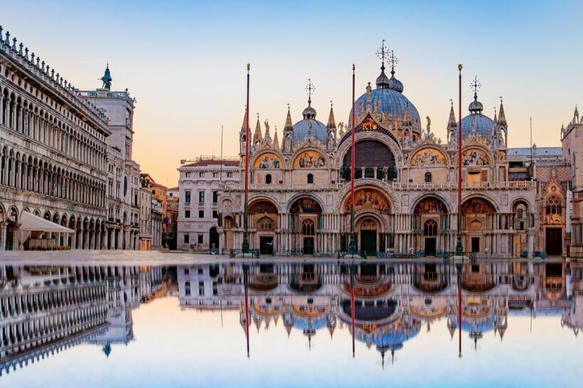 Venice: St. Mark's Basilica Guided Tour and Gondola Ride - A Detailed Look at the Tour Experience