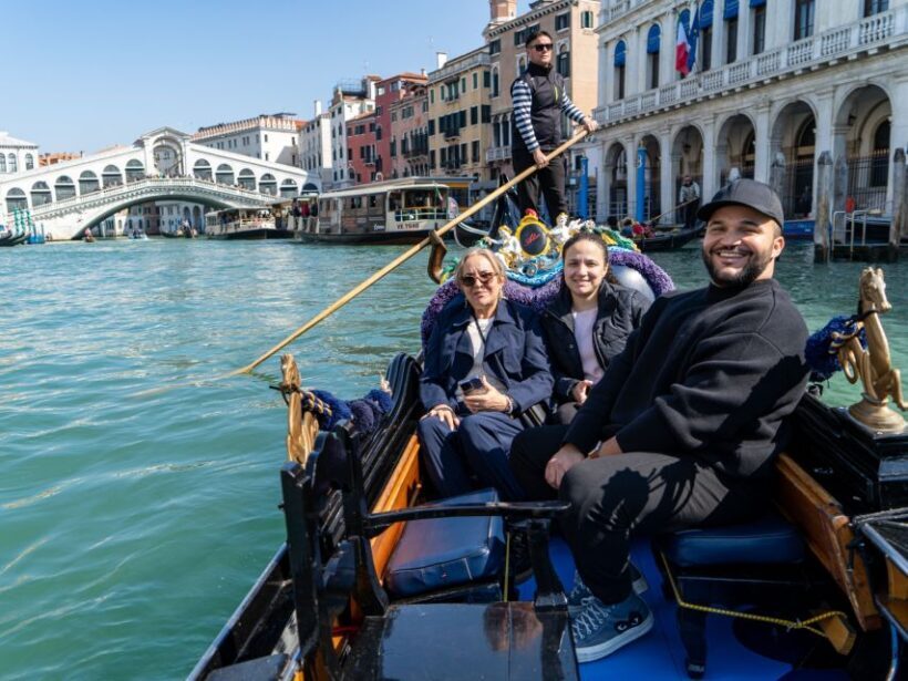 Venice: St. Mark's, Doges Palace, Rialto, and Gondola Tour - Rialto Bridge and District