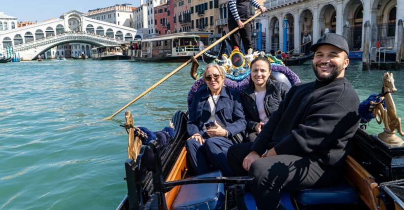 Venice: St. Mark's, Doges Palace, Rialto, and Gondola Tour - Doge’s Palace and Behind-the-Scenes Access