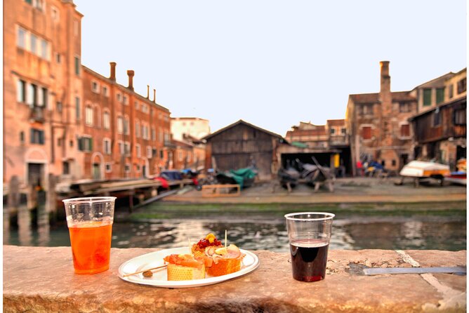 Venice Street Food Tour: Cicchetti & Spritz With Local Guide - Exploring the Ghetto Ebraica
