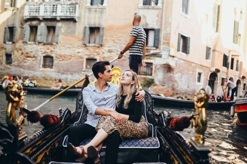 Venice: the Best Couples Photoshooting - Pricing and Inclusions