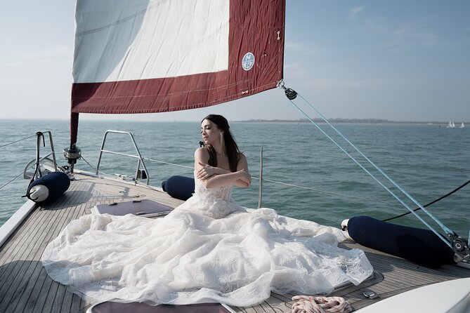 Venice Tour With Aperitif and Music on a Sailing Boat - Traveler Experiences