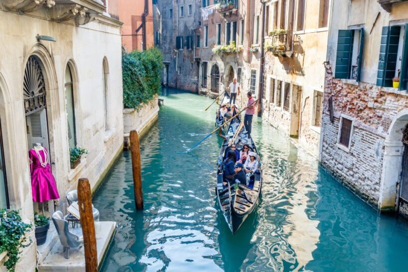Venice: Traditional Shared Gondola Ride - The Practical Side: Logistics and Tips