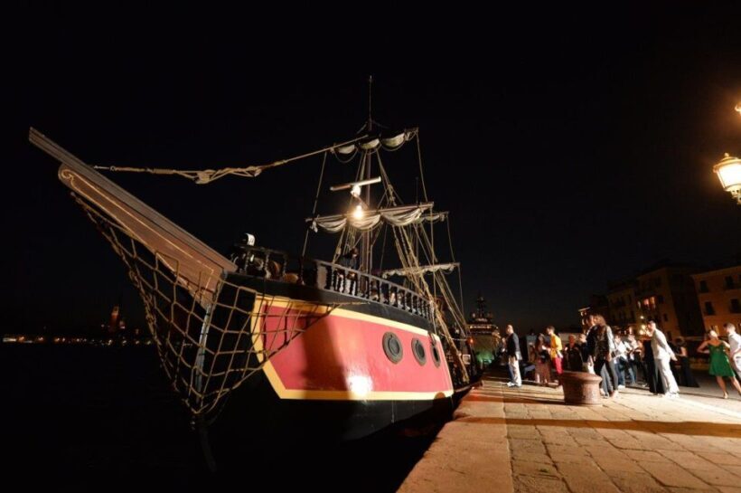 Venice: Venetian Lagoon Tour and Galleon Dinner - Analyzing the Value