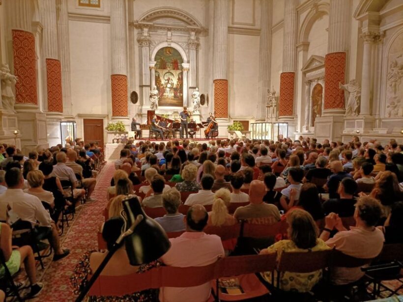 Venice: Vivaldi's Four Seasons Concert & Music Museum Visit - The Venue and Logistics