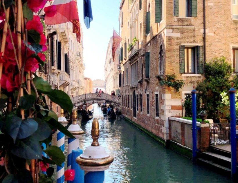 Venice Walking Tour and Gondola Ride Combo - Considerations and Tips