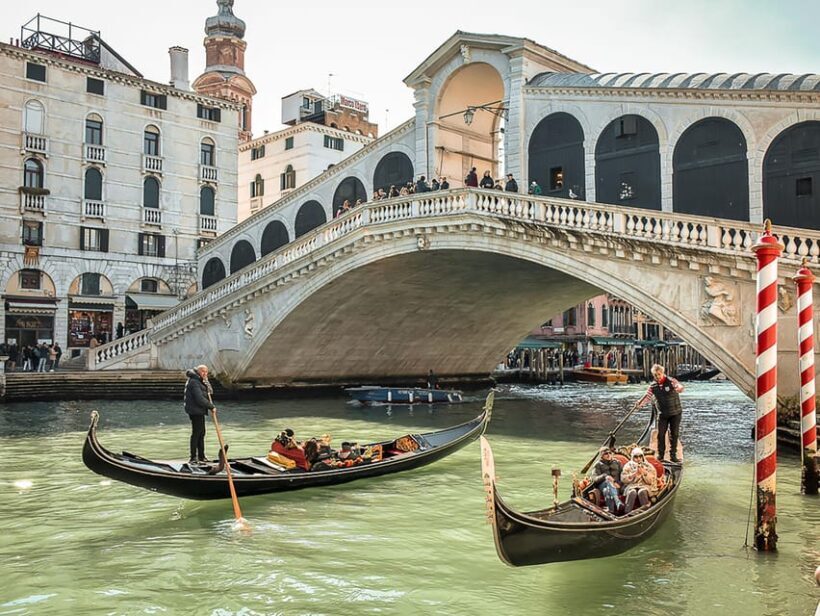 Venice's Private Gondola: Romantic Serenade - Key Points