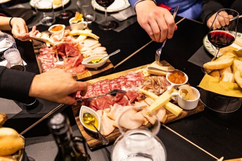Verona: City Highlights & Street Food Walking Tour - A Scenic Riverside Picnic