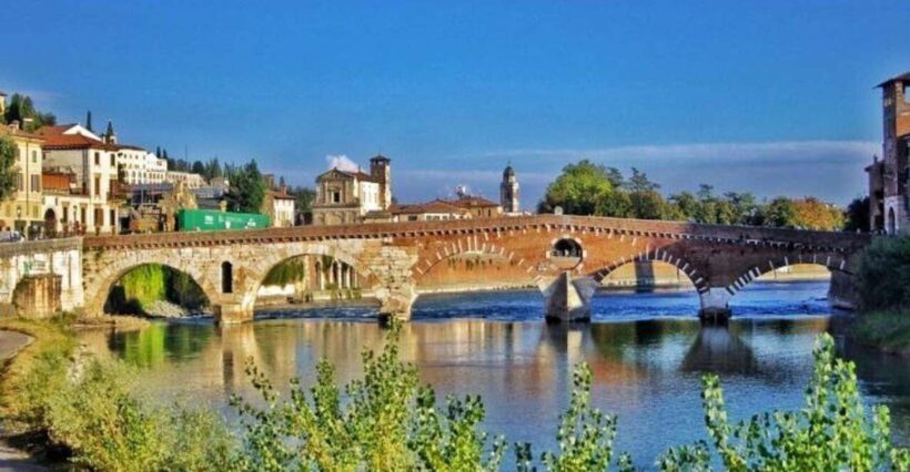 Verona: Highlights and Hidden Gems Walking Tour - Key Points