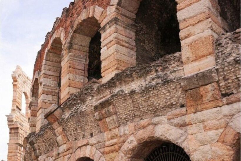 Verona: Highlights and Hidden Gems Walking Tour - A Deep Dive into Verona’s Best-Kept Secrets and Famous Landmarks