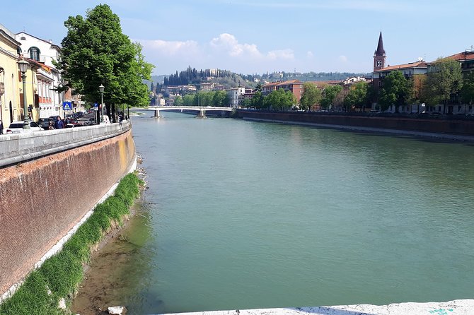 Verona & Lake Garda with boat ride. Full day tour from Milan - FAQ