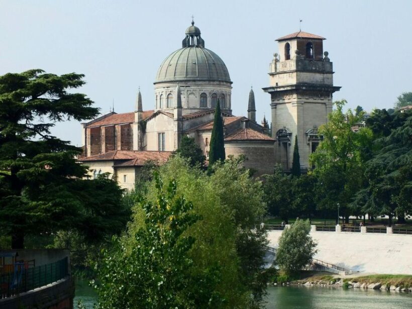 Verona Private Walking Tour - From Nobility to Napoleonic Rule