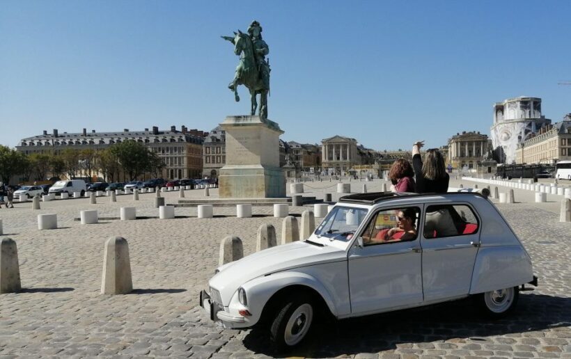 Versailles : 1 hour Private Citytour in a vintage car - Discovering Versailles in a Vintage Car: An Authentic and Stylish Tour