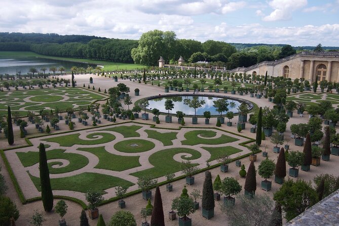 Versailles Full-Day Tour With the Estate of Marie-Antoinette - Logistics and Meeting Details