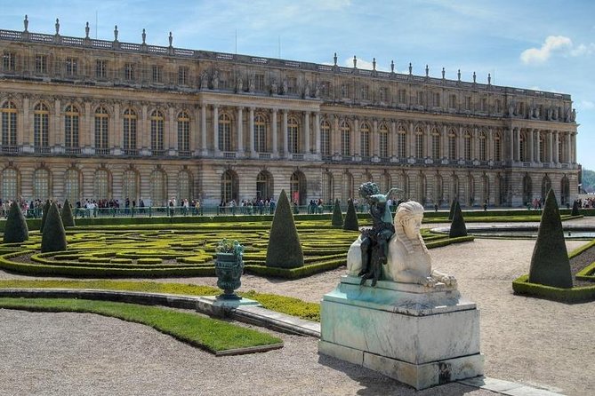 Versailles Guided Tour and Priority Access with Hotel* Pickup - Frequently Asked Questions