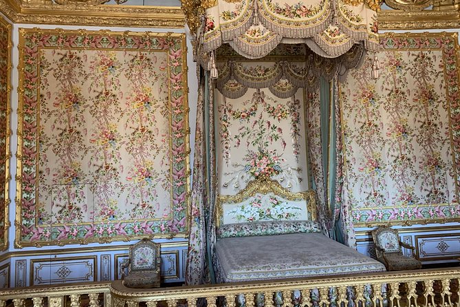 Versailles Palace and Giverny Private Guided Tour From Paris - Customer Reviews and Experiences