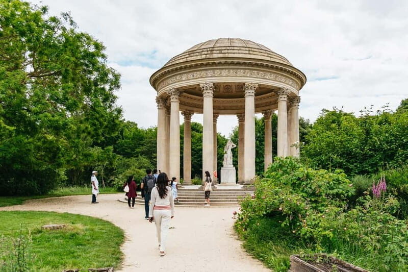 Versailles: Palace, Gardens & Marie Antoinettes Estate Tour - Key Points