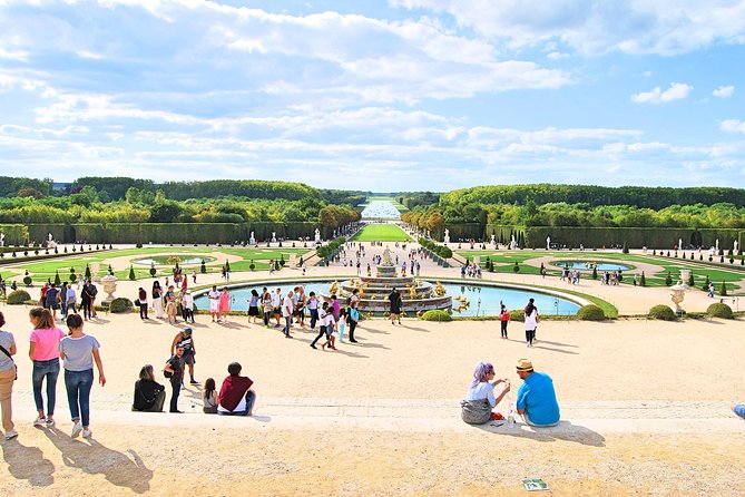 Versailles Palace & Gardens Tour With Transport From Paris - Meeting Point and Transportation Details