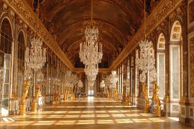 Versailles Palace Guided Tour & Gardens Option From Versailles - The Enchanting Hall of Mirrors: A Closer Look
