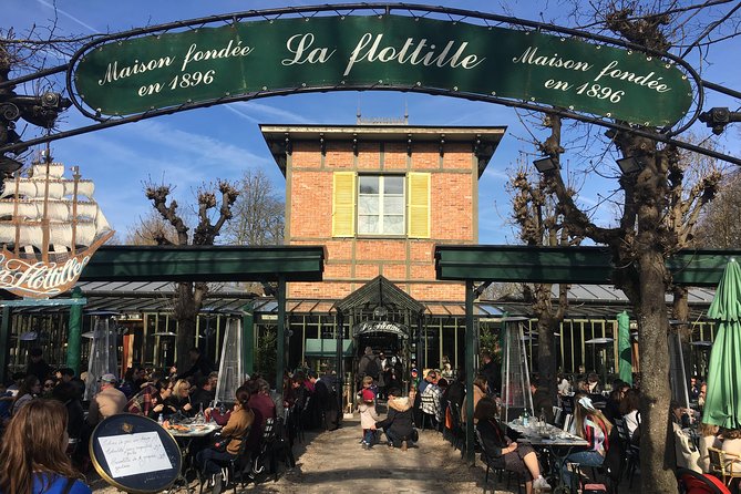 Versailles Palace & Marie-Antoinettes Estate Private Guided Tour With Lunch - Customer Experiences and Feedback