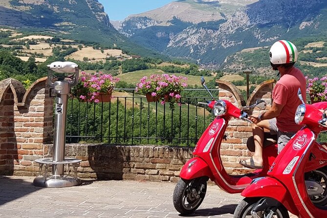 Vespa tour with written guide of Marche in Valdaso - The Bottom Line