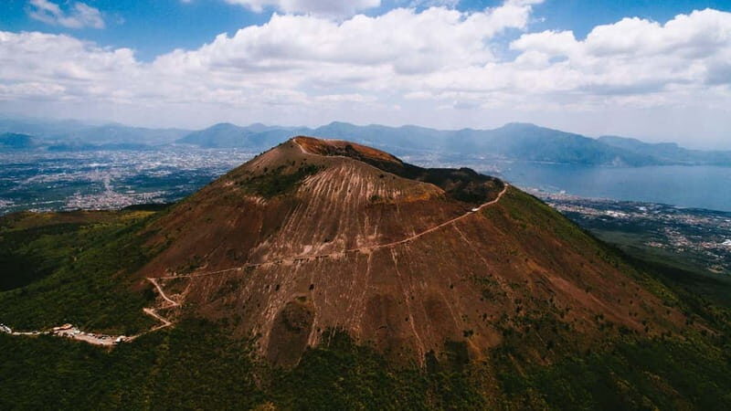 Vesuvius Volcano Experience: from Naples, Pompeii and Rome - An In-Depth Look at the Vesuvius Volcano Experience