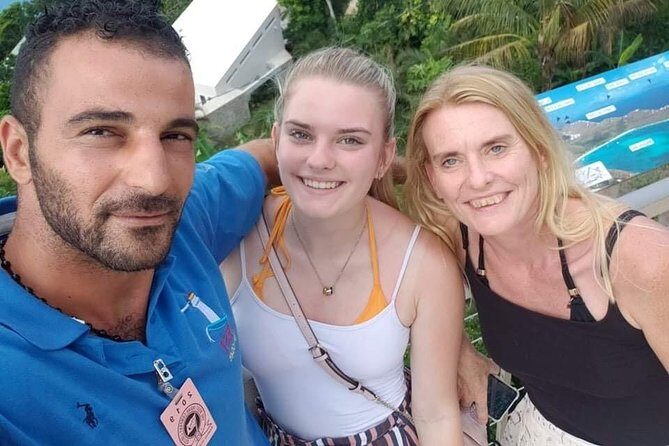 VI Top Taxi and Tours - St. Thomas - Airport Transfer to Red Hook Ferry - The Experience: What You’ll Feel and See