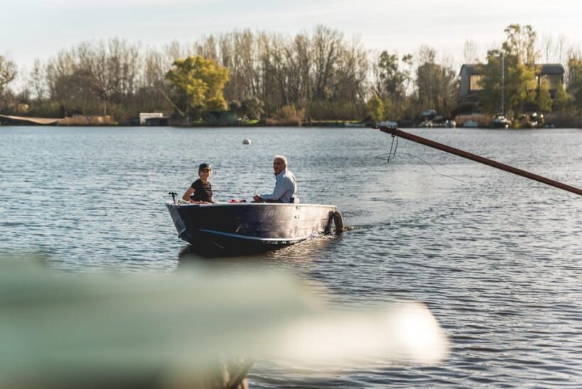 Viareggio: Marshes Electric Boat Tour with Wine Tasting - Key Points