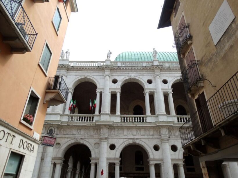 Vicenza: Palladian Architecture Private Walking Tour - Discovering the Heart of Vicenza