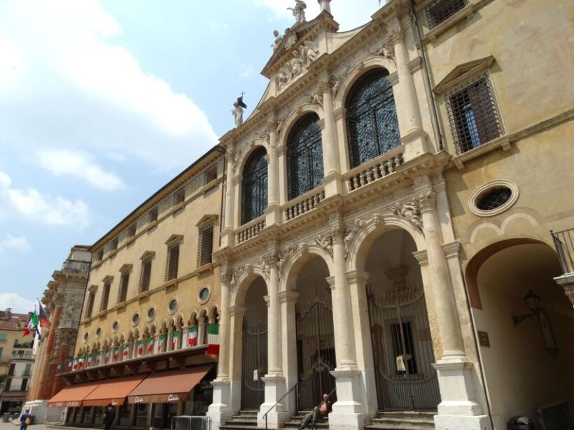 Vicenza: Palladian Architecture Private Walking Tour - The Cost and What You Receive