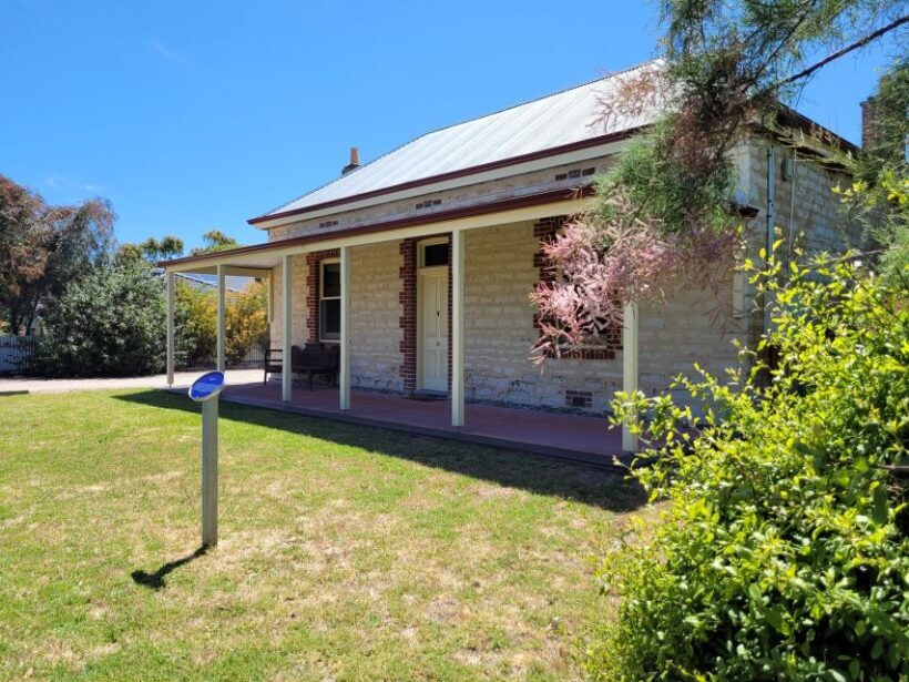 Victor Harbor: Shipwrecks & Settlers Walking Tour - Who Will Love This Tour?