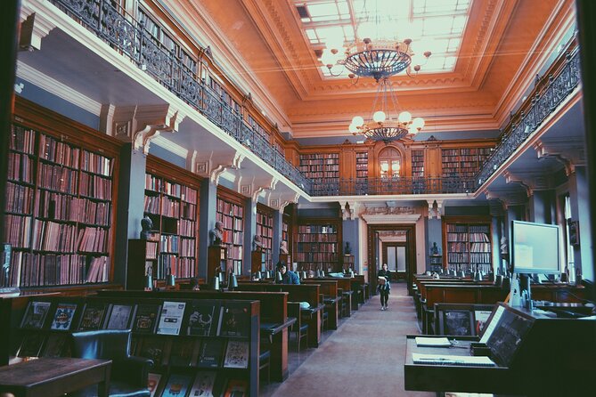 Victoria and Albert Museum Private Tour - Tour Details and Accessibility