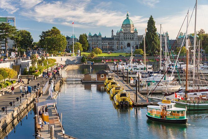 Victoria and Butchart Gardens Day Trip from Vancouver - What the Reviews Say