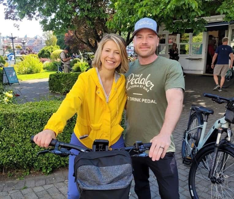 Victoria City Highlights Bike Tour - Castle Hoods & Legends - Itinerary Breakdown: What You’ll See and Do