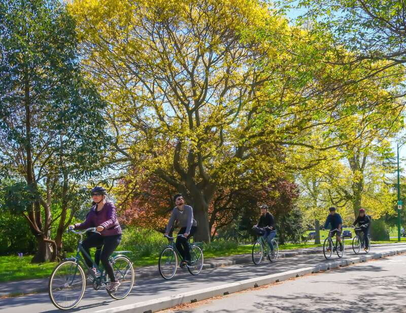 Victoria City Highlights Bike Tour - Castle Hoods & Legends - The Bike and Comfort