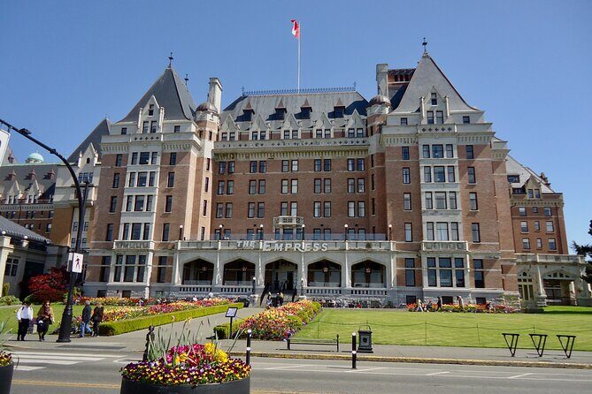 Victoria Private Tour Visiting City and Butchart Gardens - Key Points