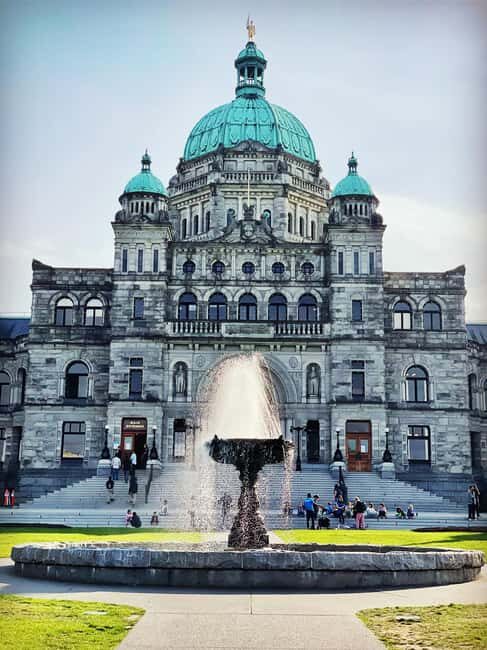 Victorias Butchart Gardens & City Highlights Private Tour - What to Expect at Each Stop