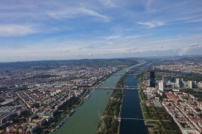 Vienna 40 Minutes Helicopter Tour for 2 - Who Will Love This Experience?