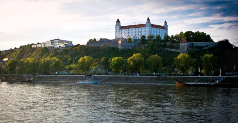 Vienna: Bratislava Day Trip with Private Guide and Transport - Why This Tour Offers Good Value
