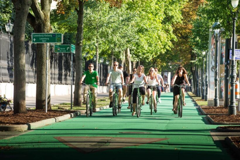 Vienna by Bike 3-Hour All-In-One City Bike Tour in English - Why Choose a Bike Tour in Vienna?