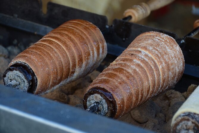 Vienna Christmas Market Food and Drink Tour - Key Points