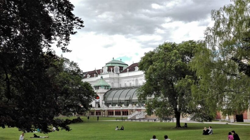 Vienna: City Highlights Guided Walking Tour & Old Town - Authentic Feedback and Real Experiences