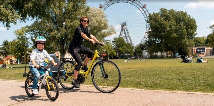 Vienna: Customizable Private Bike Tour - The Experience on the Ground
