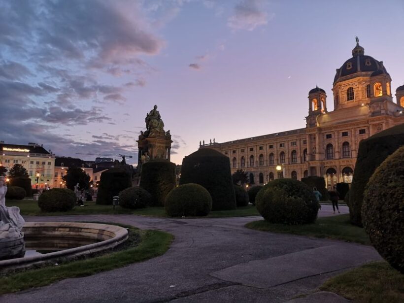 Vienna: Dark History Walking Tour with a Guide - Key Points