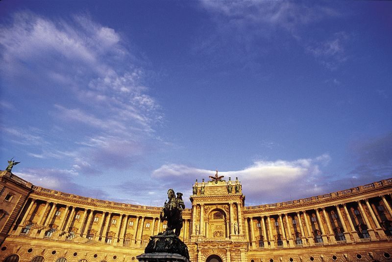 Vienna: Full-Day Private Tour including Schönbrunn Palace - FAQ