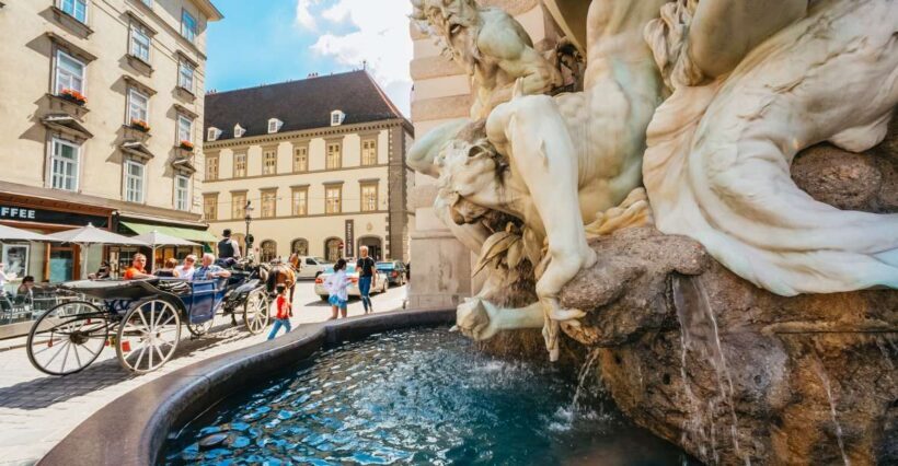Vienna: Guided Walking Tour of City Center Highlights - A Clear Window into Vienna’s Highlights