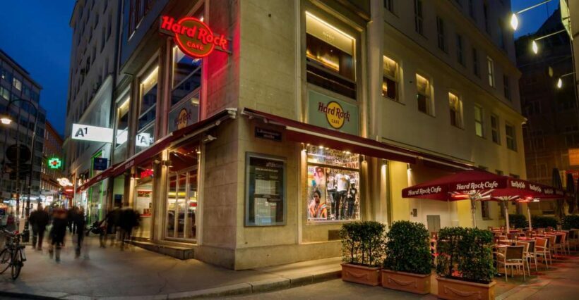 Vienna: Hard Rock Cafe with Set Menu for Lunch or Dinner - Key Points