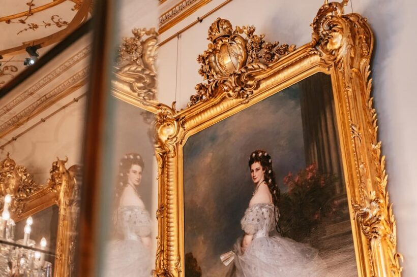 Vienna: Hofburg and Empress Sisi Museum Guided Tour - Key Points